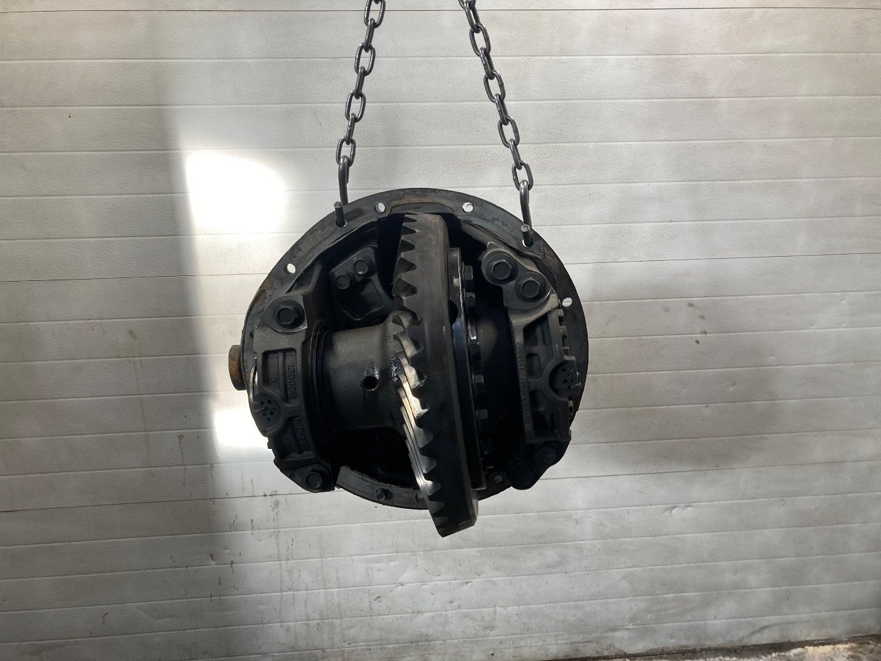 R46-170D | Eaton S23-170D Rear Differential | Carrier Assembly for Sale