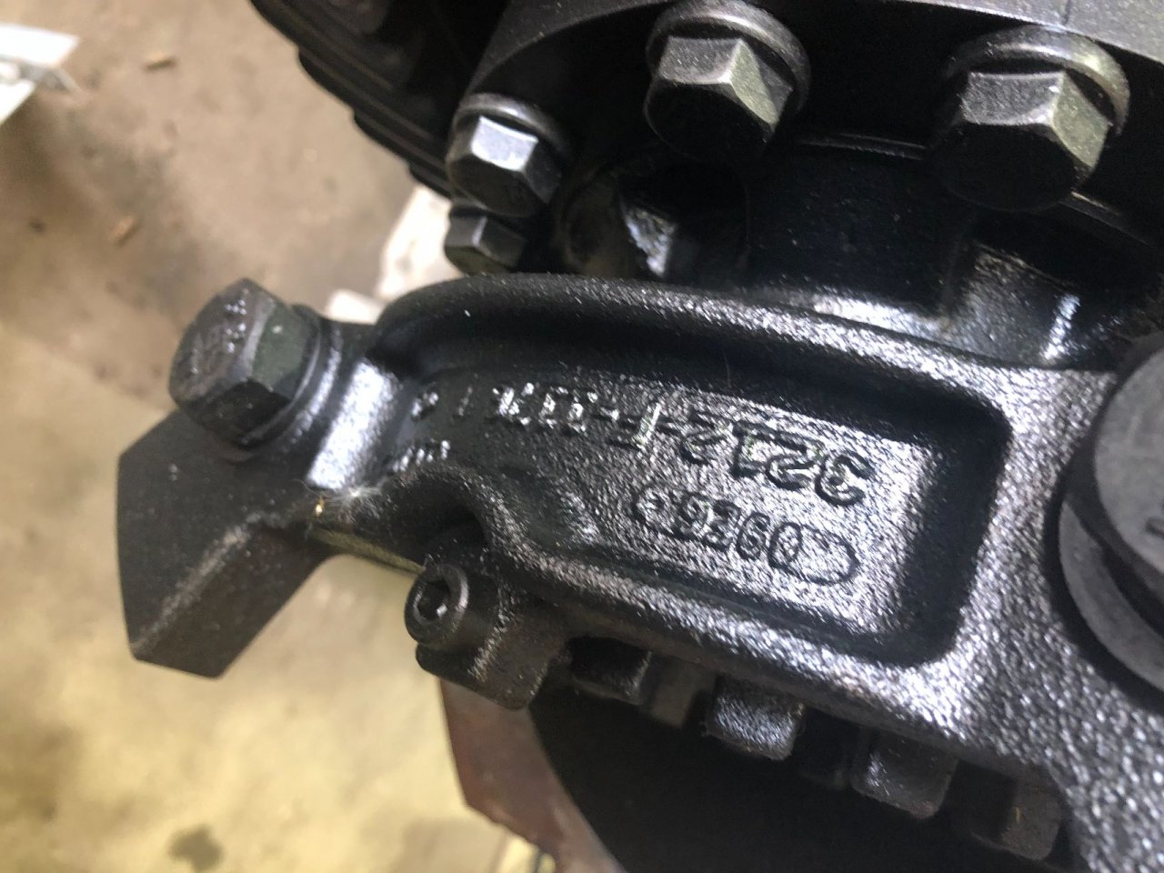 A8-3200F2138D-267 | PN P1706 Rear Differential | Carrier Assembly for Sale