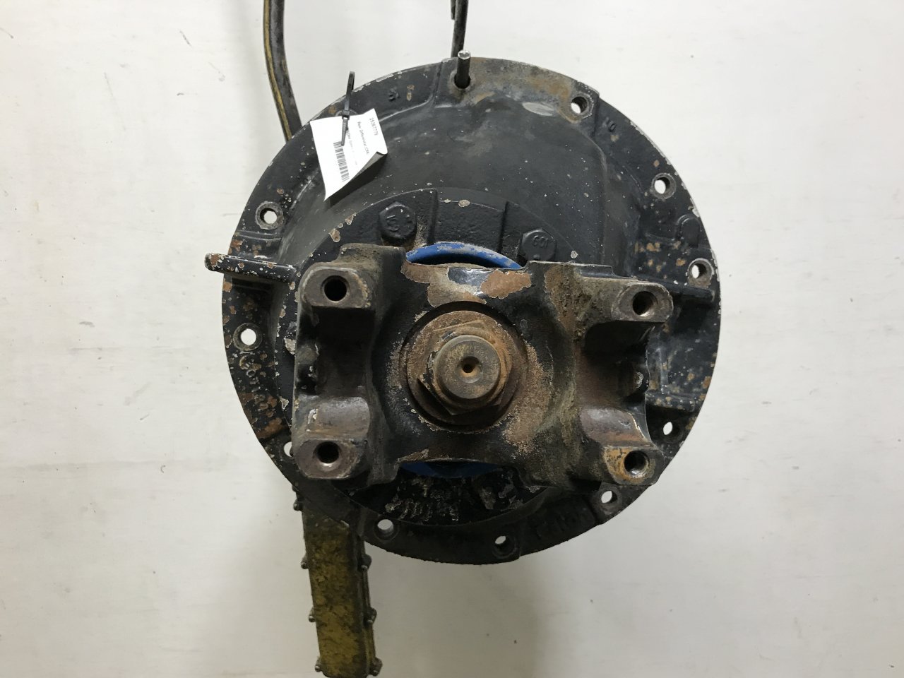 C05-541002021101035 | Eaton RSH40 Rear Differential | Carrier Assembly for