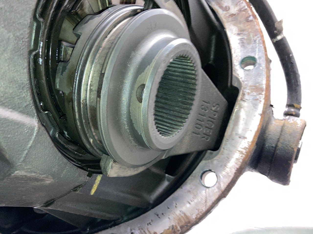 515740 | Eaton R52-190 Rear Differential | Carrier Assembly for Sale