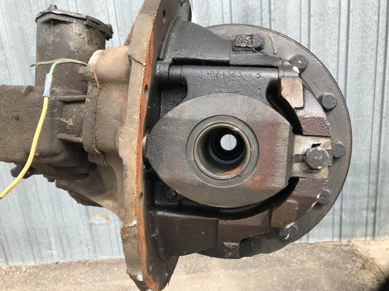 3873551 | GM T170 Rear Differential Assembly for Sale