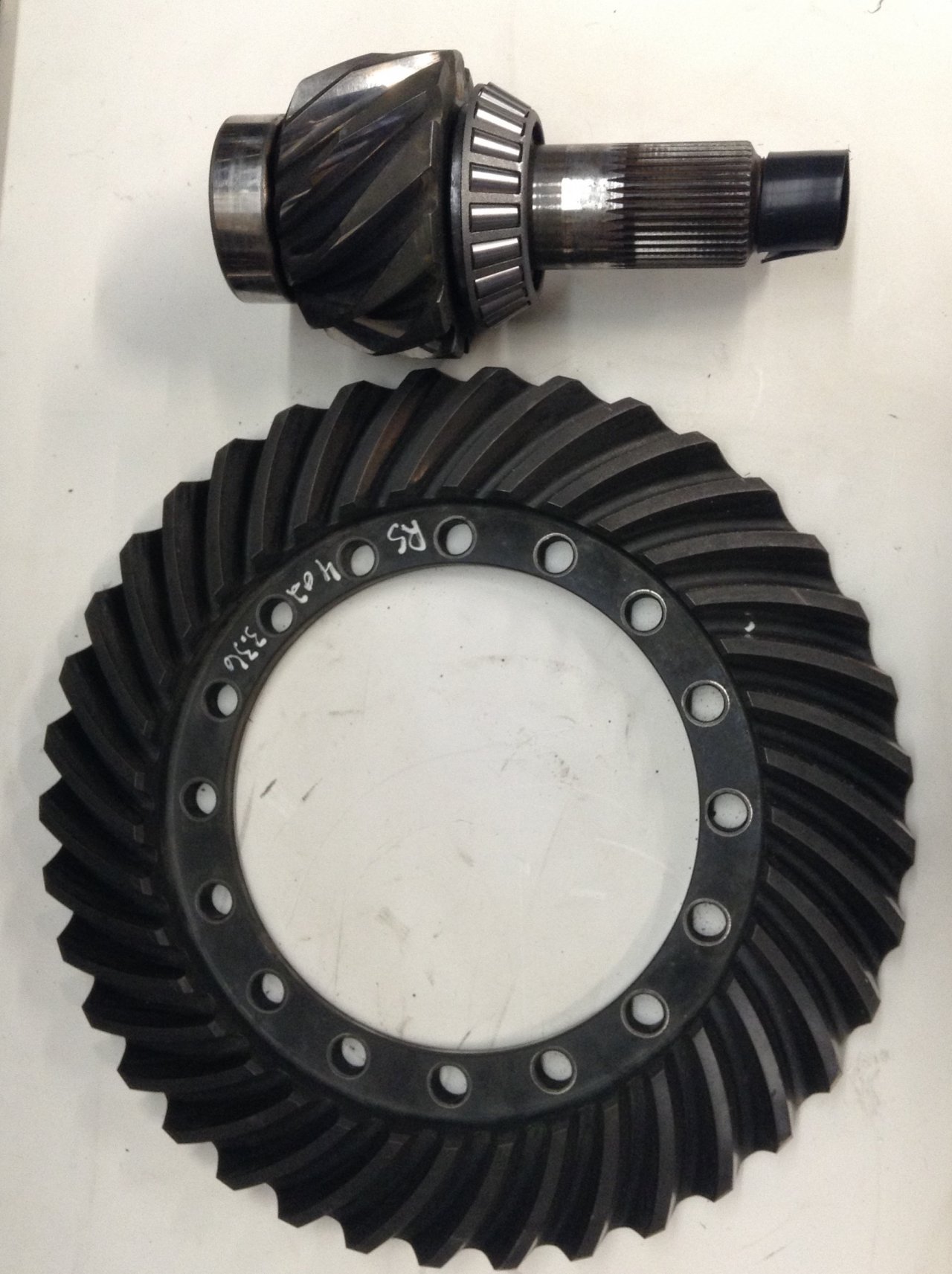 Eaton RS402 Ring Gear and Pinion for Sale