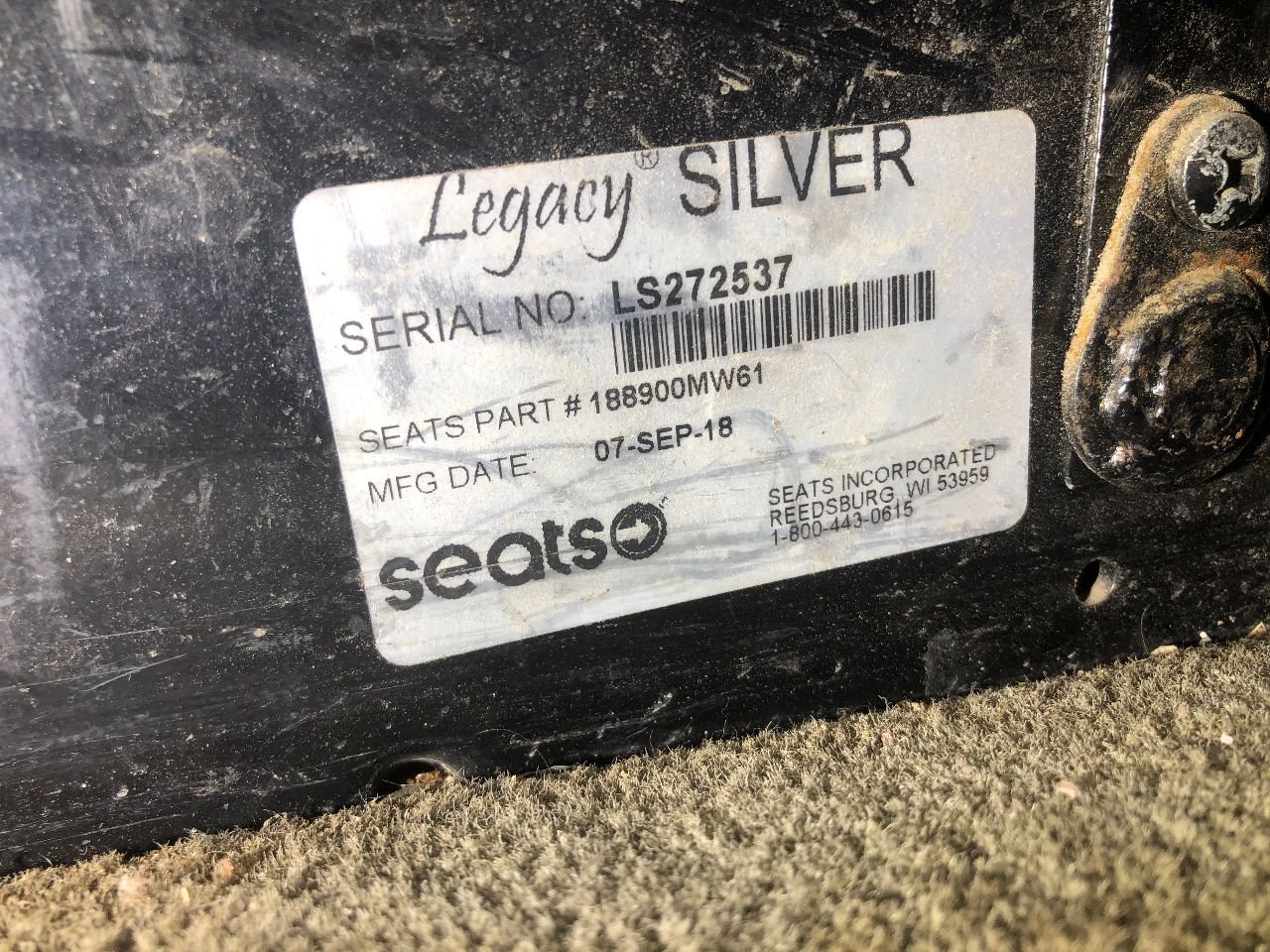 188900MW61 | Peterbilt 387 Air Ride Seat for Sale