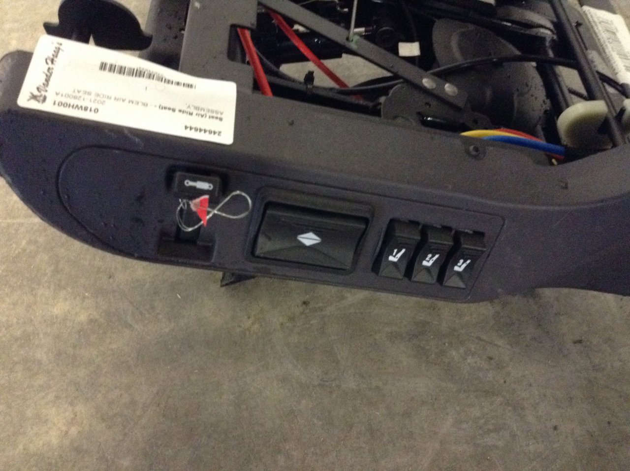 C2700087040 | Freightliner M2 106 Seat, Air Ride for Sale