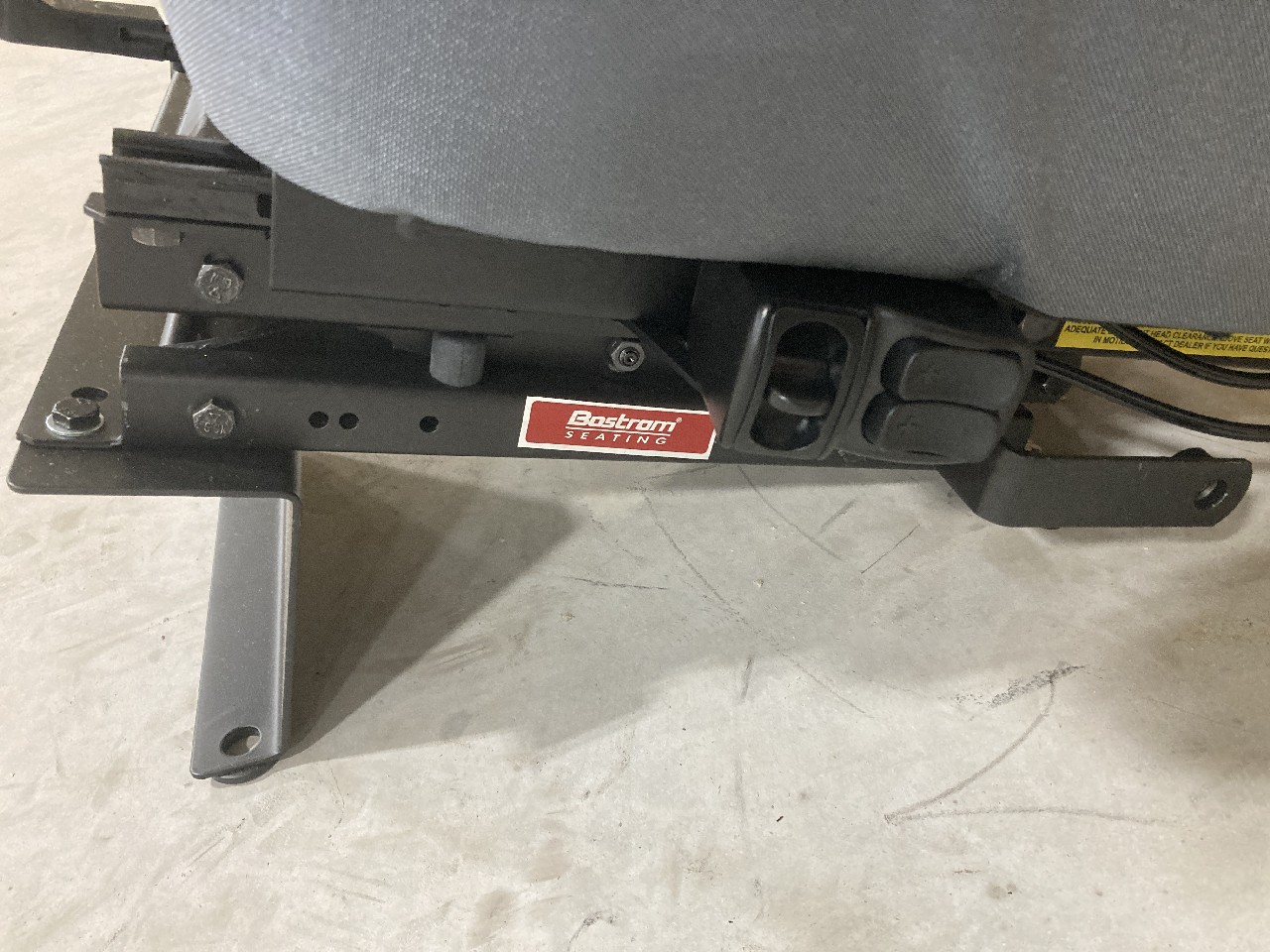C27-00023-061 | Freightliner M2 106 Air Ride Seat for Sale