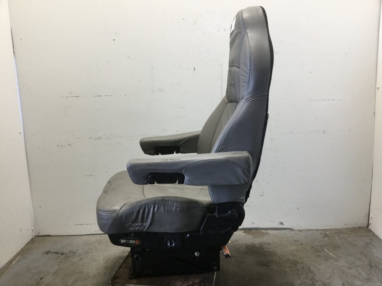 188900MW65 | Kenworth T660 Seat, Air Ride for Sale