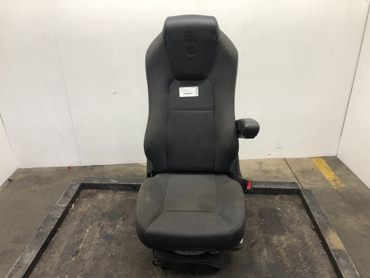 S78-1173-6500J2T75 | Kenworth T680 Air Ride Seat for Sale