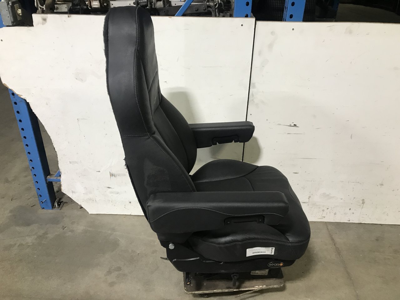 188900MW61 | Kenworth W900L Air Ride Seat for Sale
