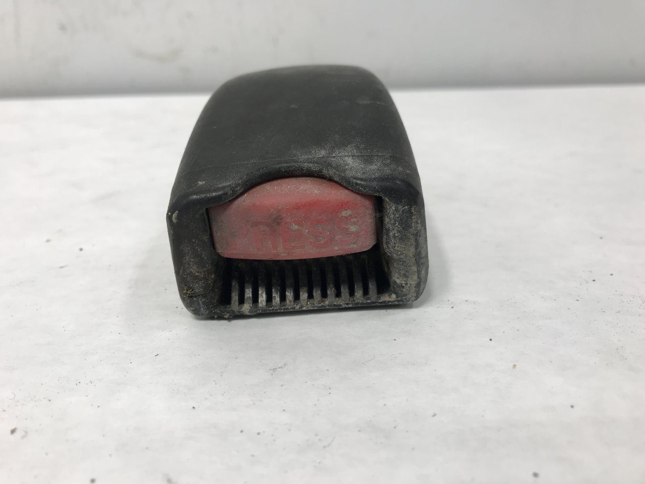 050112 | Volvo VNL Seat Belt Latch (female end) for Sale