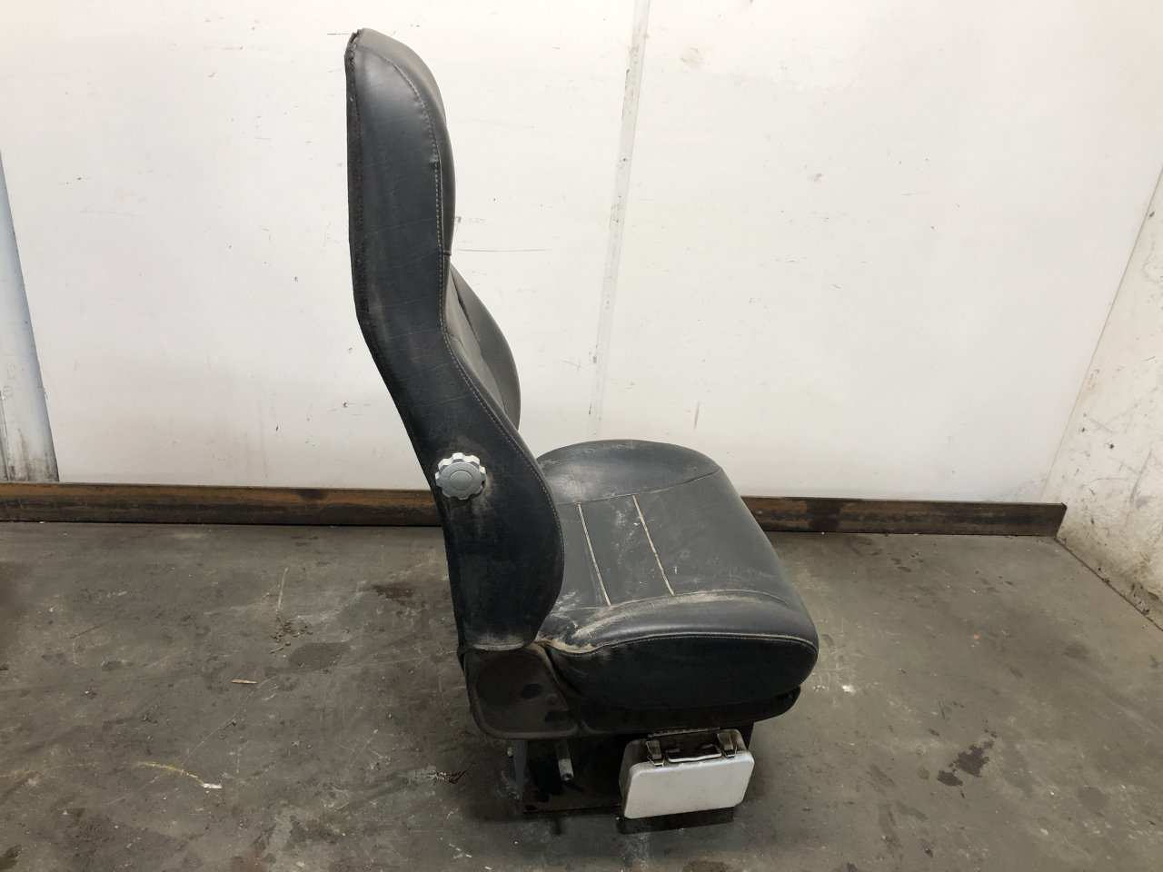 Peterbilt 365 Seat for Sale