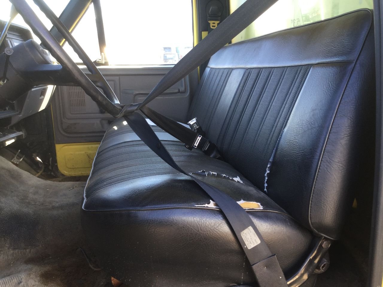 Ford F700 Seat, non-Suspension for Sale