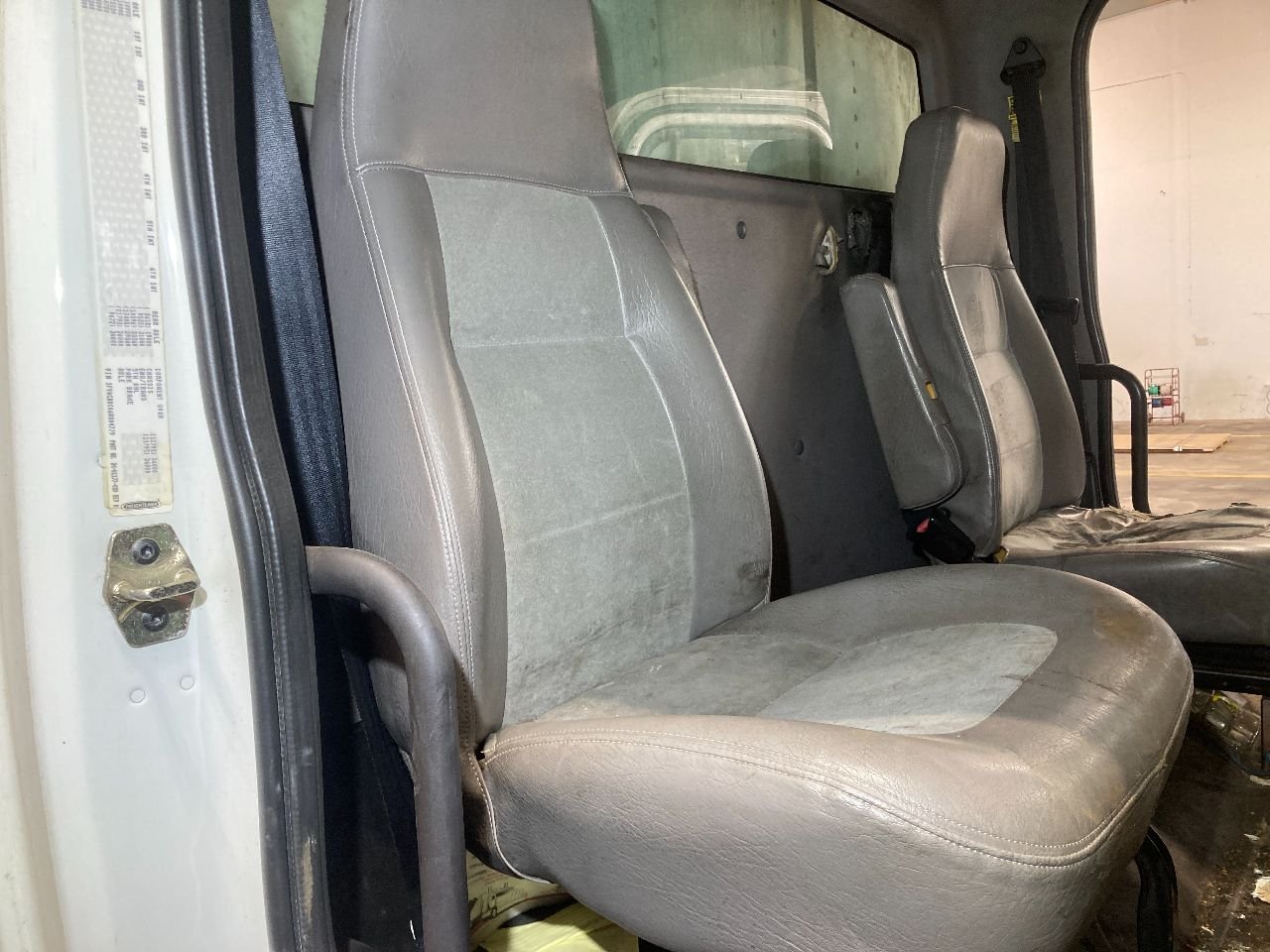 235870-03 | Freightliner 108SD Seat for Sale