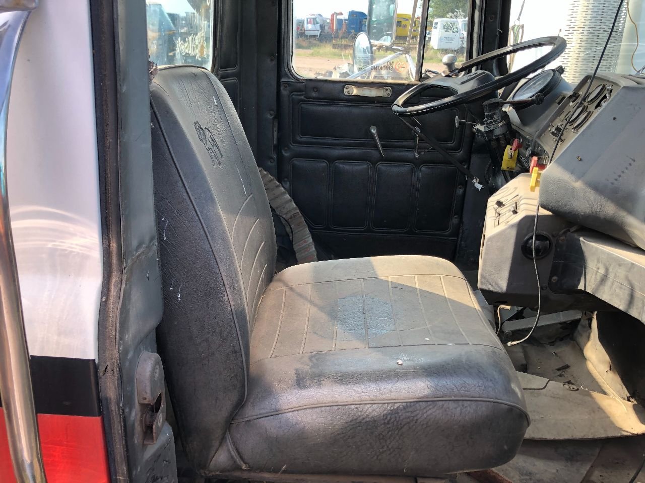 Mack R600 Seat for Sale