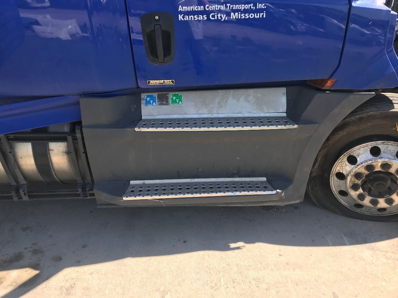 Freightliner CASCADIA Chassis Fairing for Sale