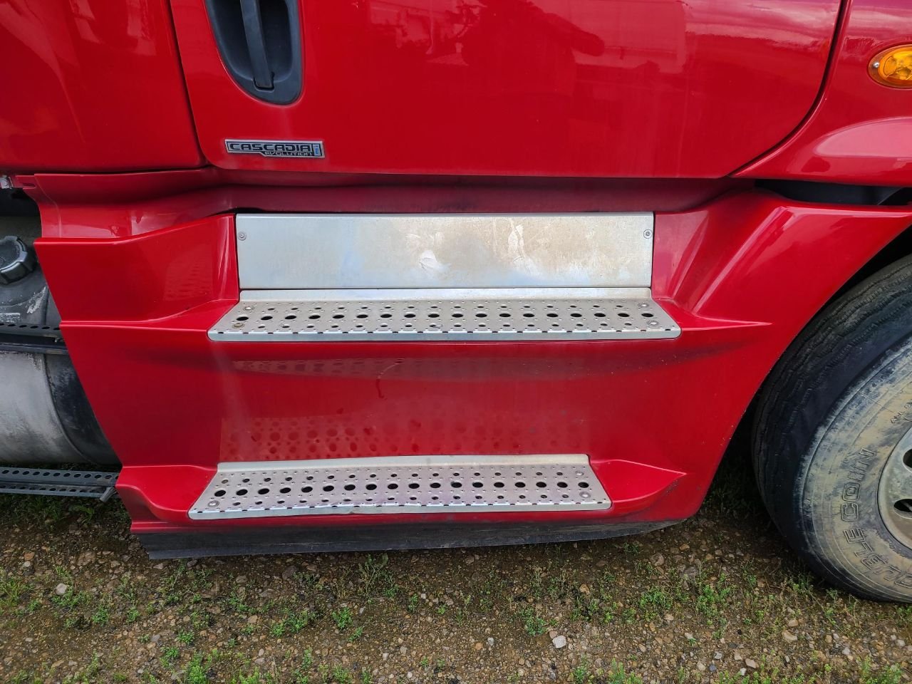 22-68672-001 | Freightliner CASCADIA Skirt for Sale