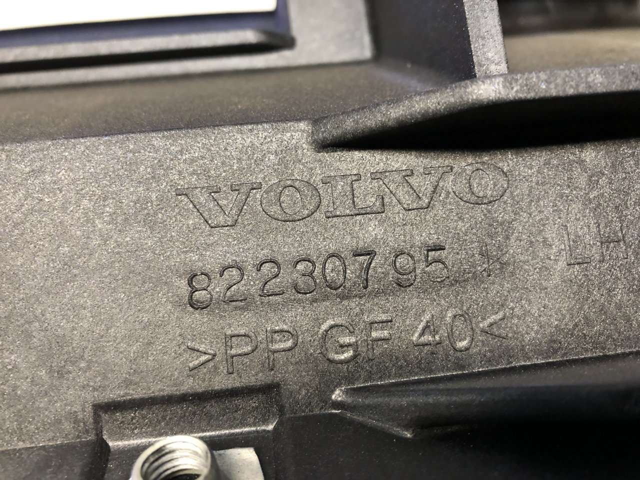 82230795 | Volvo VNL Skirt for Sale