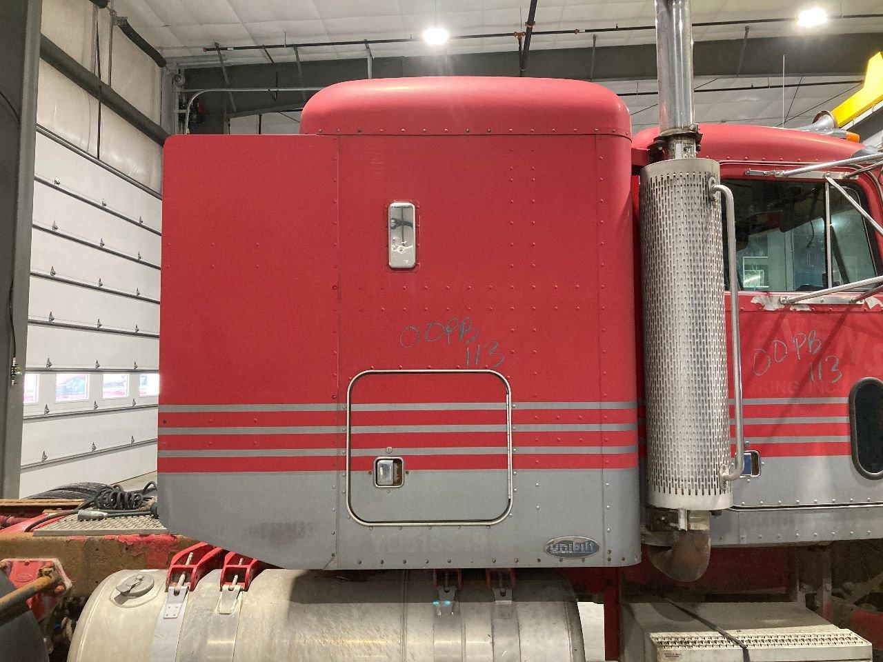 Peterbilt 385 Cab Sleeper for Sale