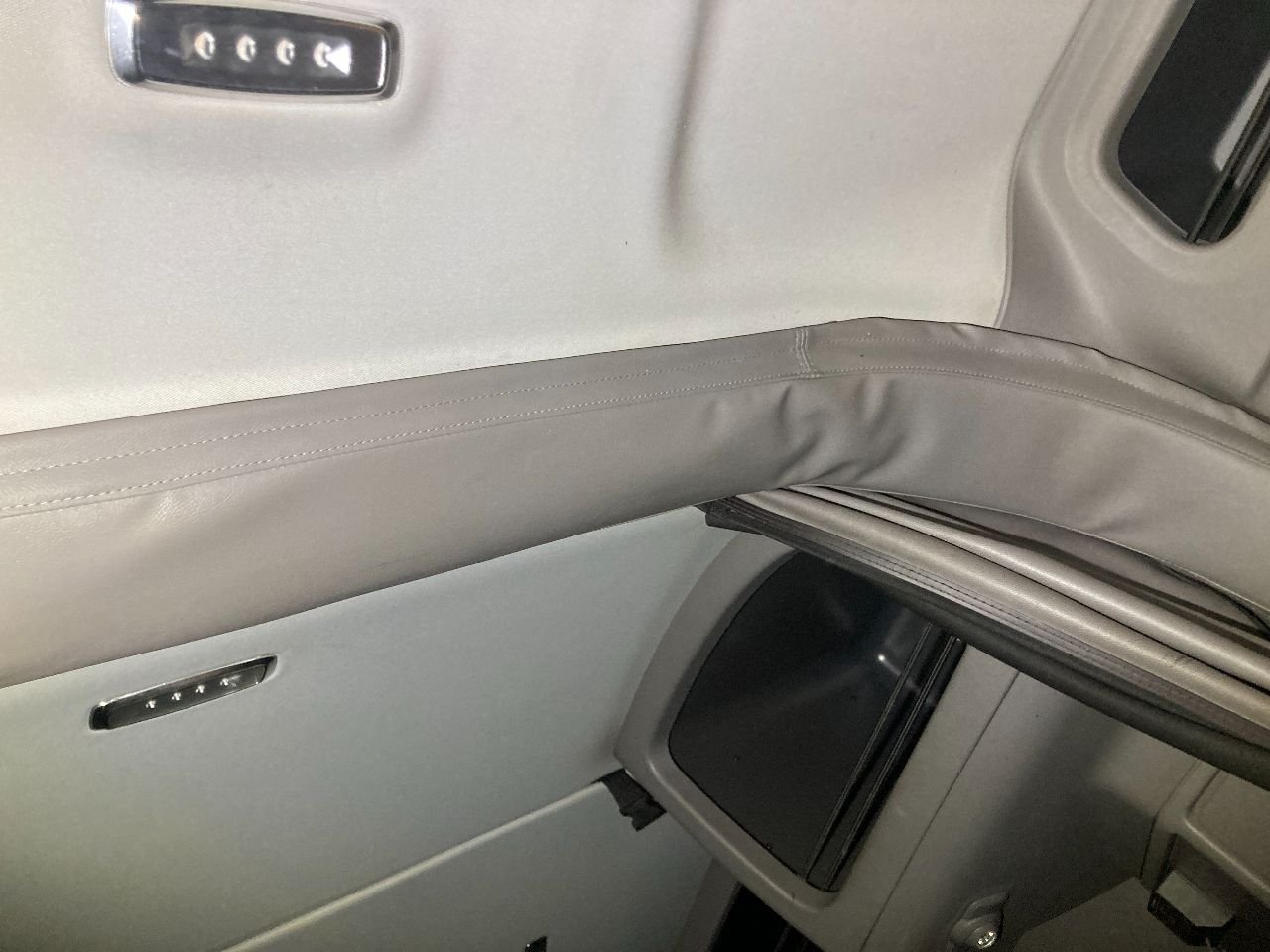 U0960041A691 | Peterbilt 579 Sleeper Boot for Sale