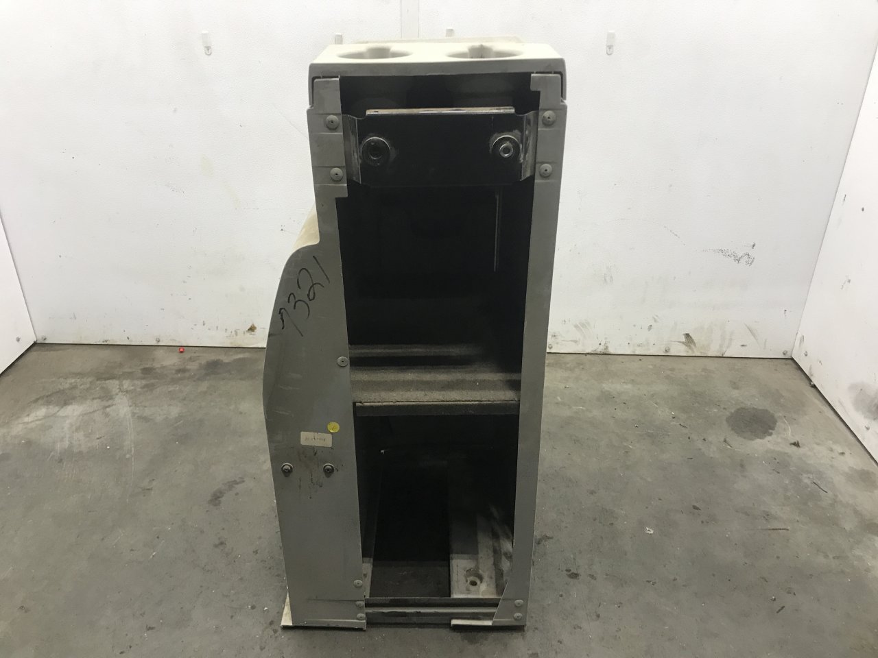 Volvo VNL Cabinets for Sale