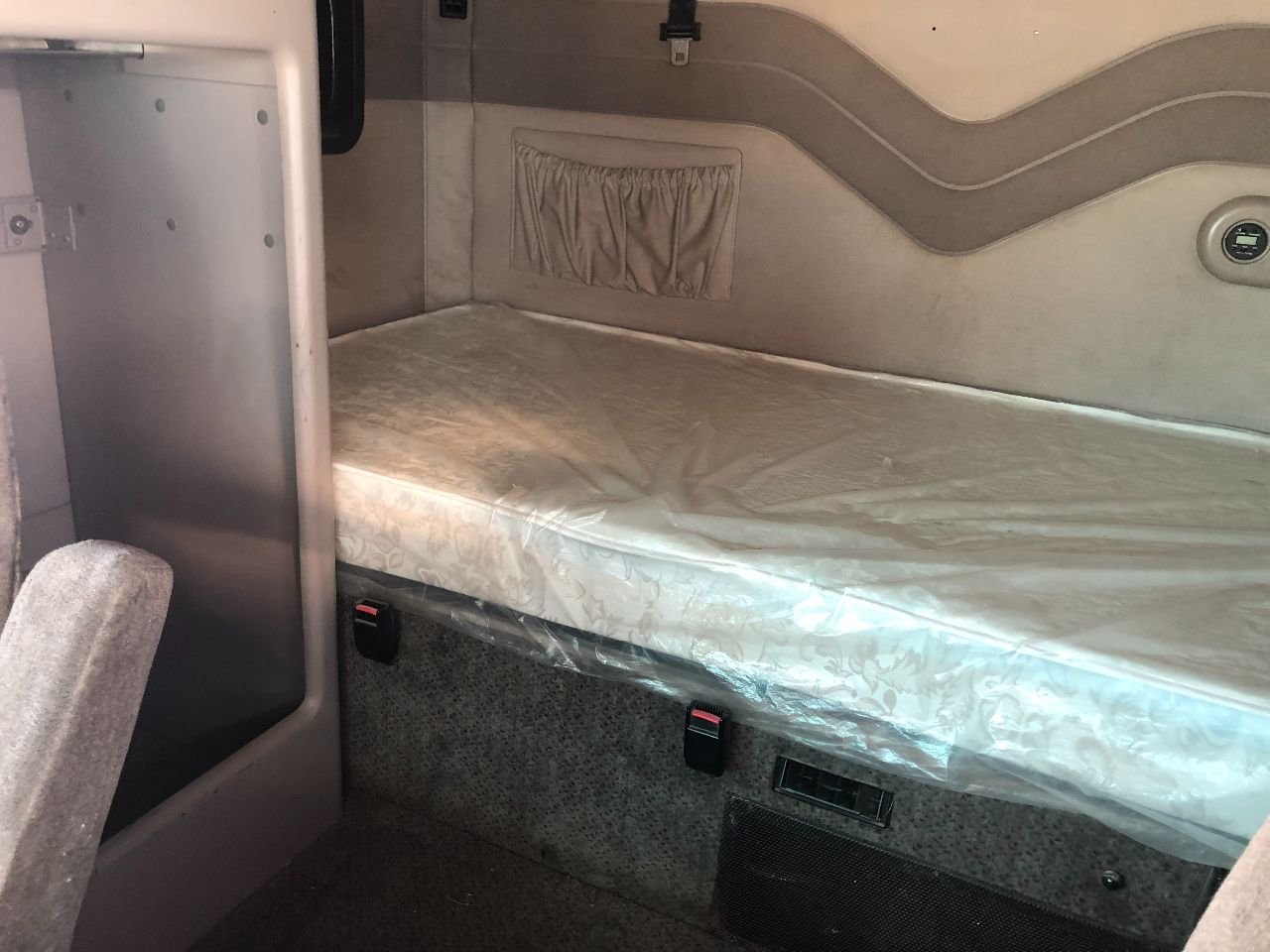 Mack CX VISION Cab Sleeper for Sale