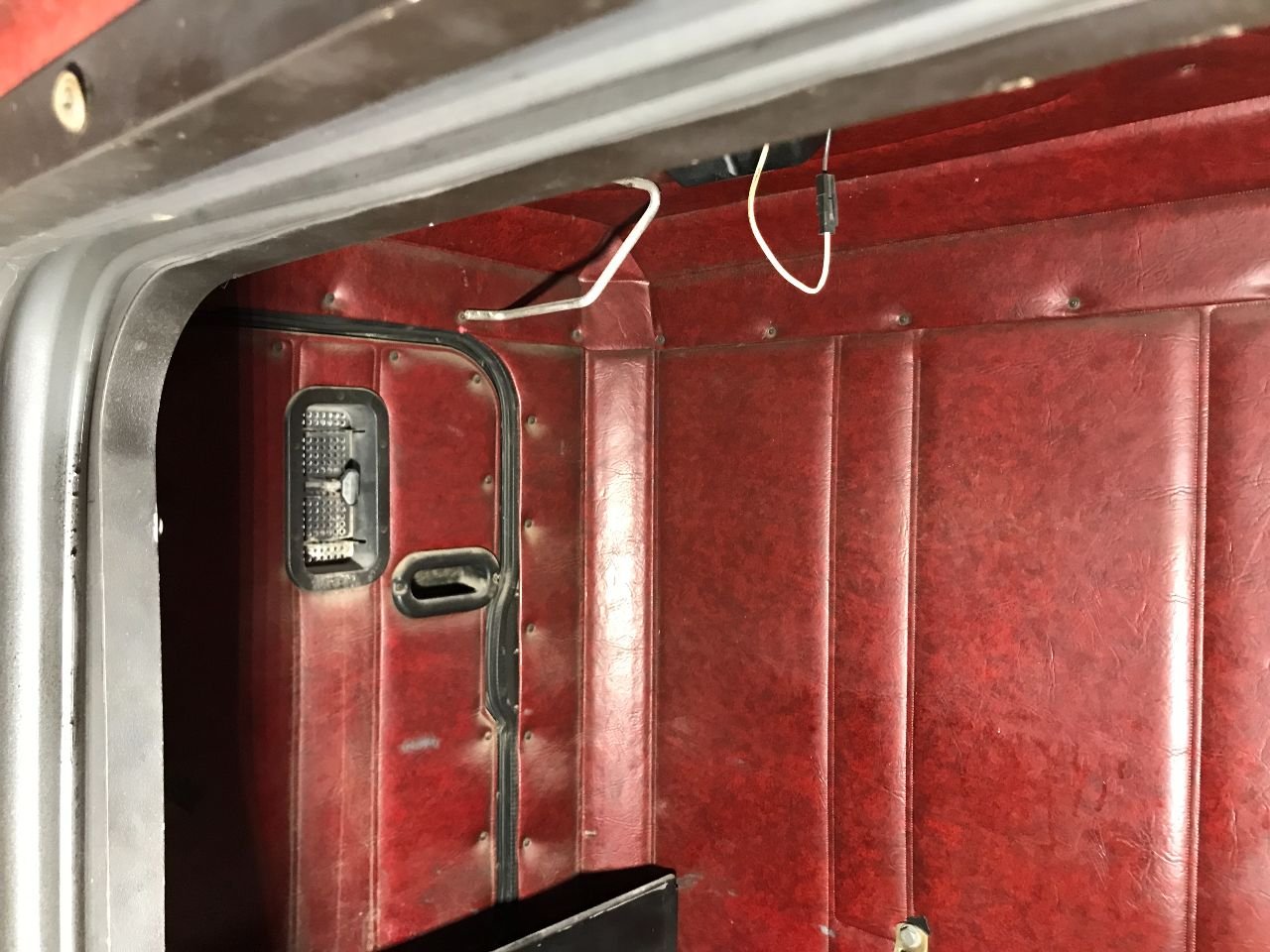 Freightliner FLD120 Cab Sleeper for Sale