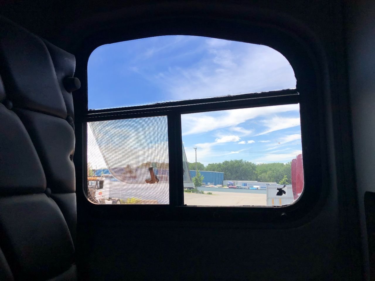 A18-30168-000 | Freightliner CLASSIC XL Sleeper Window for Sale