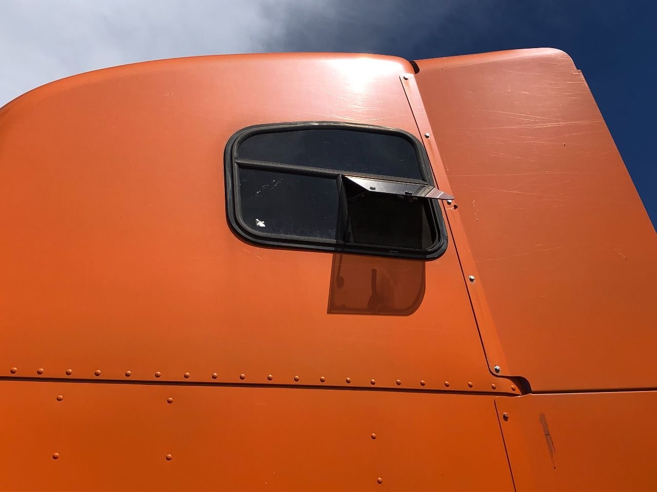 A18-30168-000 | Freightliner CLASSIC XL Sleeper Window for Sale