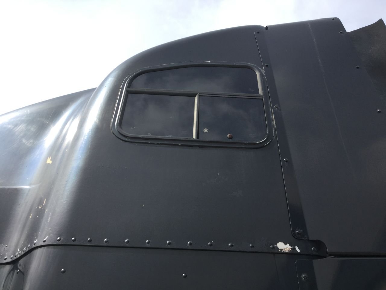 Freightliner FLD112 Window for Sale