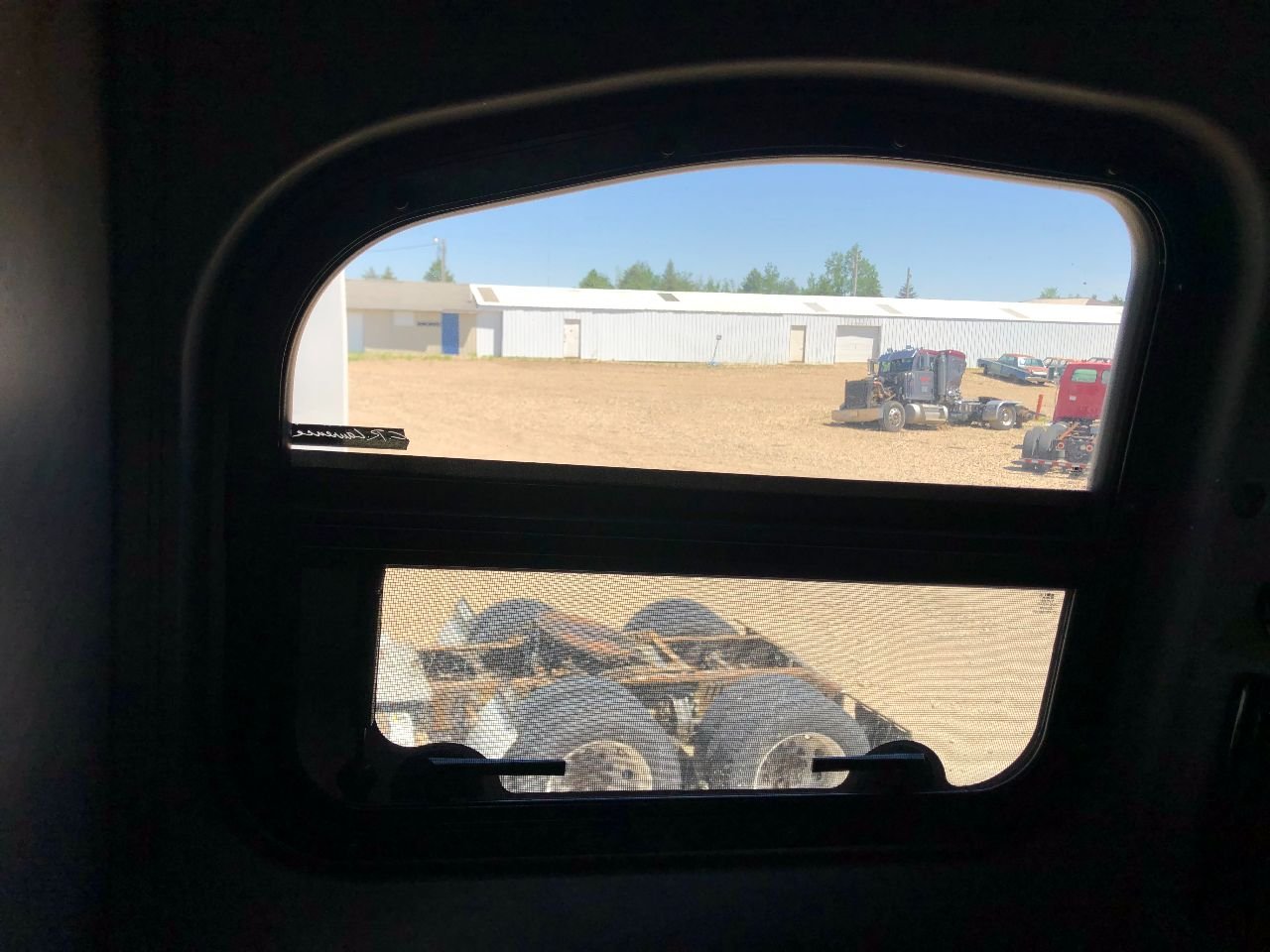 A18-66380-001 | Freightliner FLD120 CLASSIC Sleeper Window for Sale