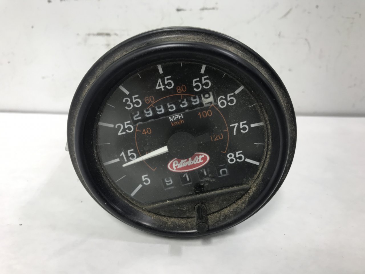 Q43-6010-001 | Peterbilt 340 Speedometer for Sale