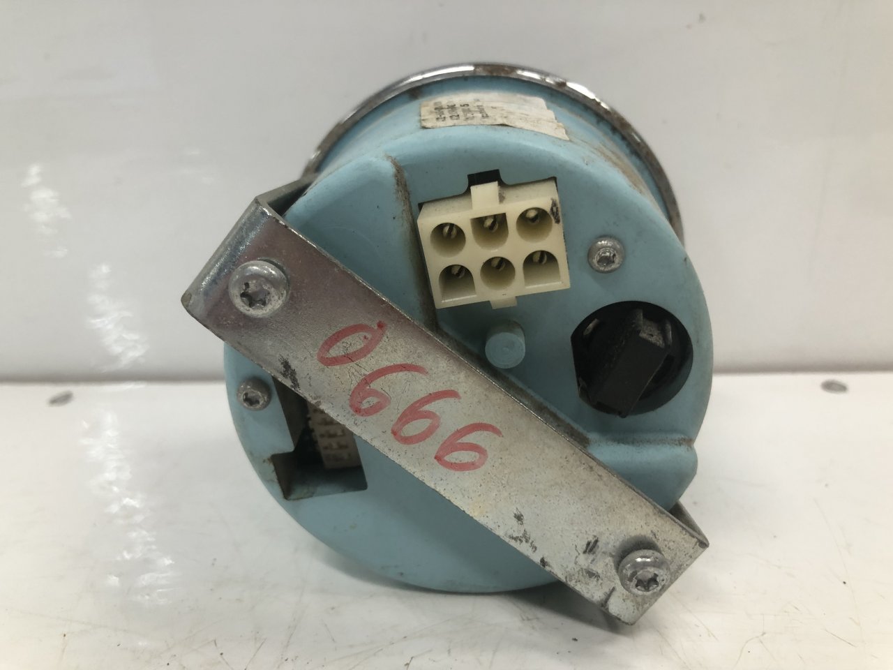 Freightliner FLD120SD Speedometer for Sale