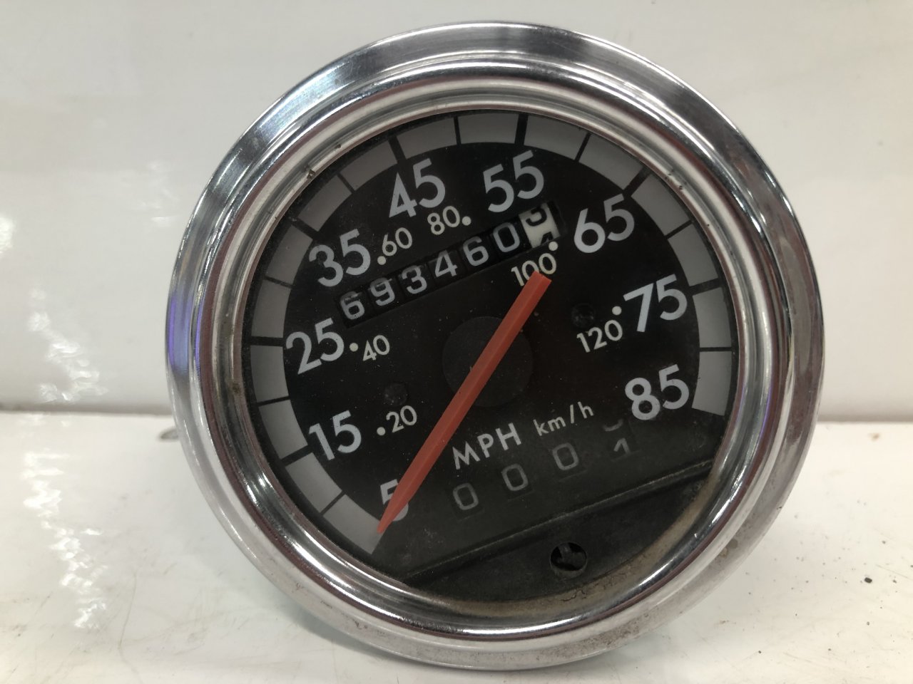 A22-40940-000 | Freightliner FLD120SD Speedometer for Sale