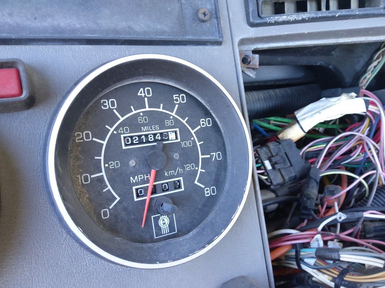 Kenworth T370 Speedometer for Sale