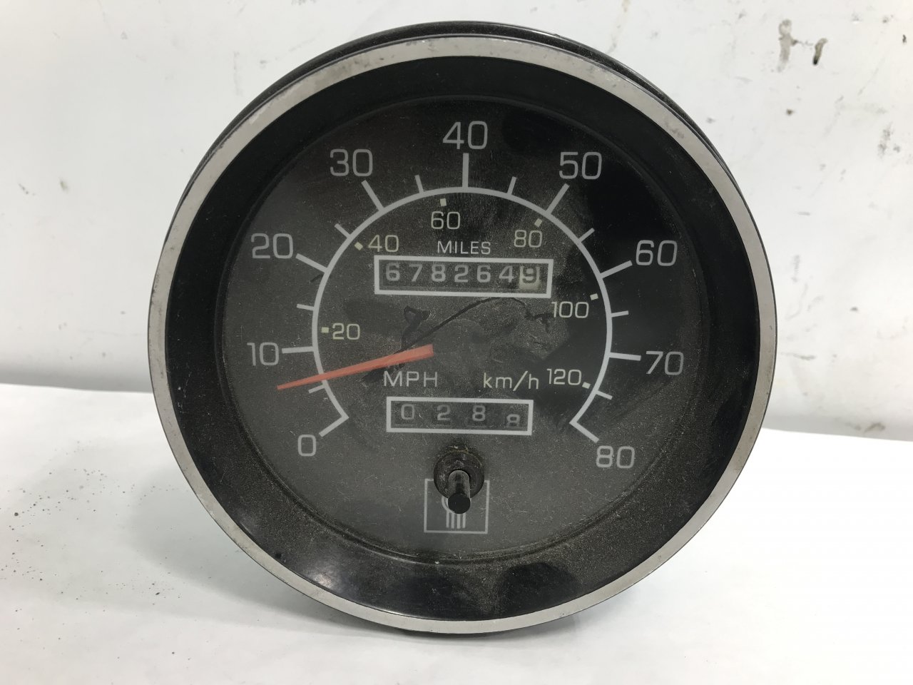 Q43-1019-2 | Kenworth T800 Speedometer for Sale