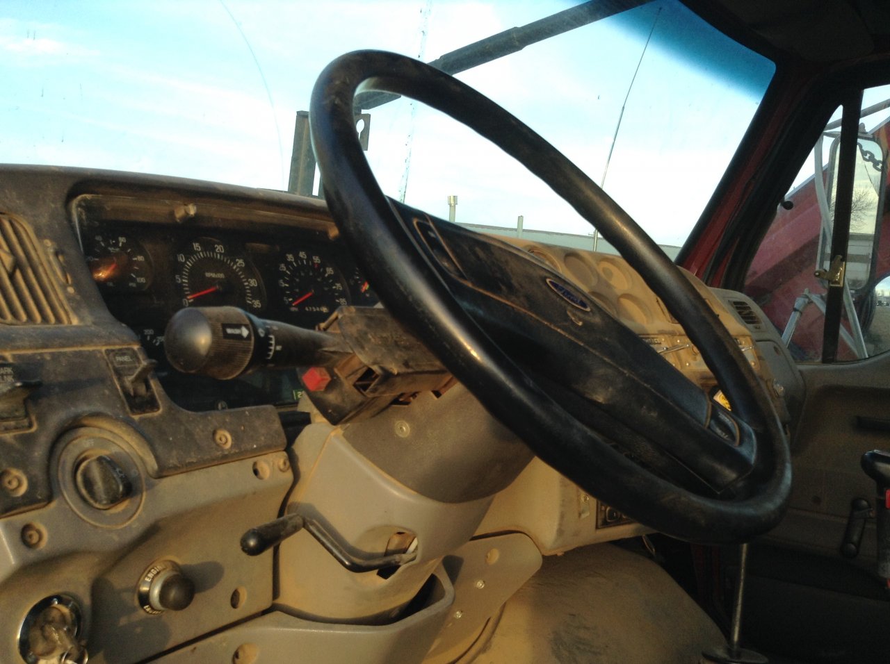 A14-13808-002 | Ford L9511 Steering Column for Sale