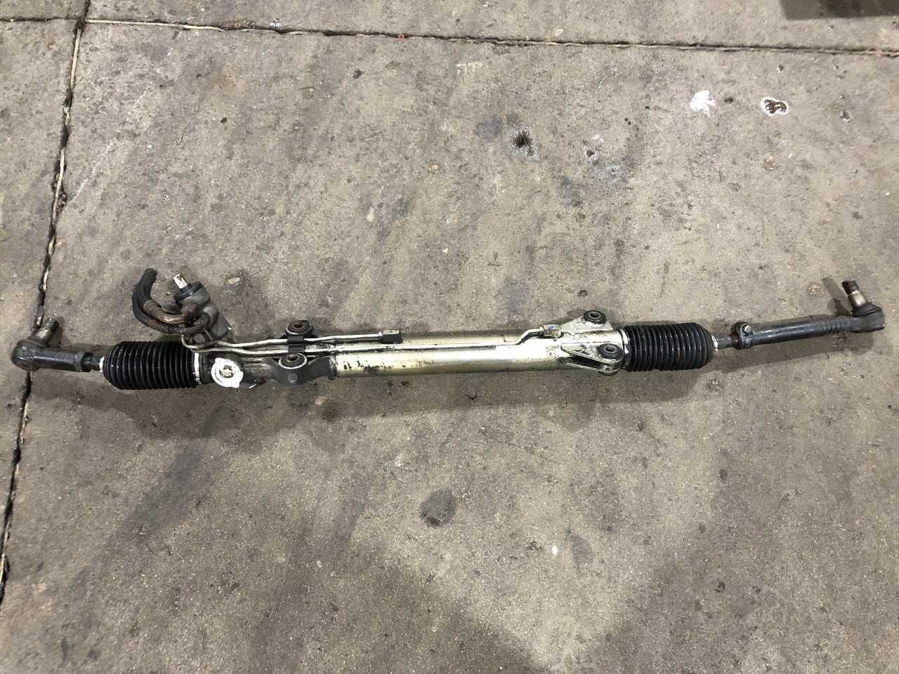 Freightliner A14-18907-001 Steering Gear | Steering Rack for Sale