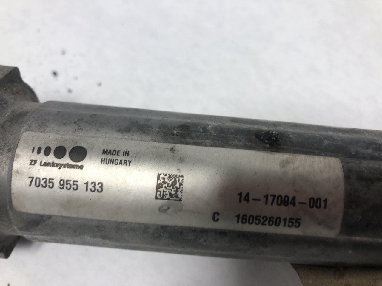 1605260155 | Freightliner CASCADIA Steering Shaft for Sale