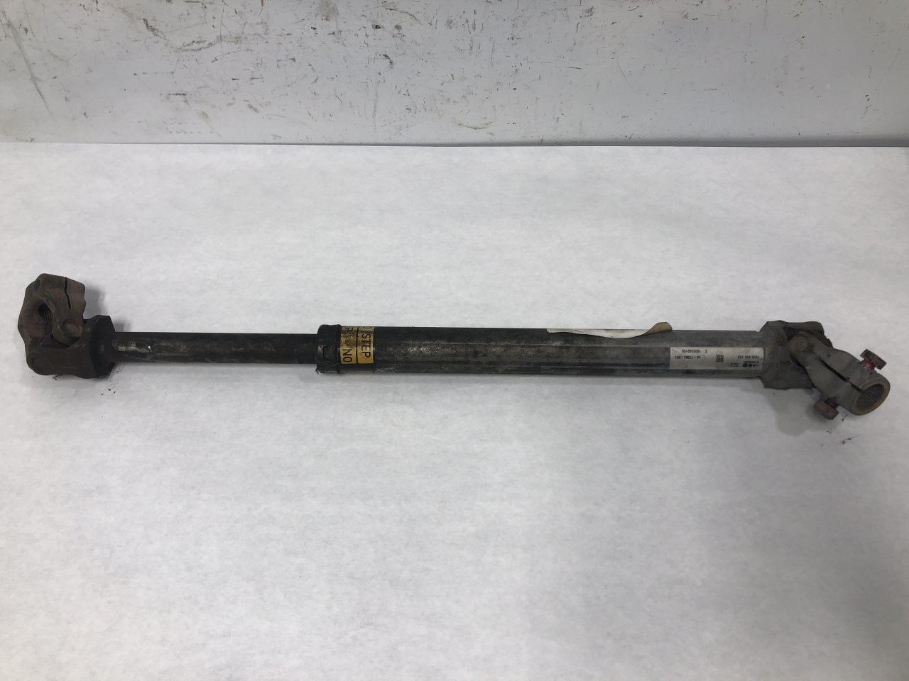 1605260155 | Freightliner CASCADIA Steering Shaft for Sale