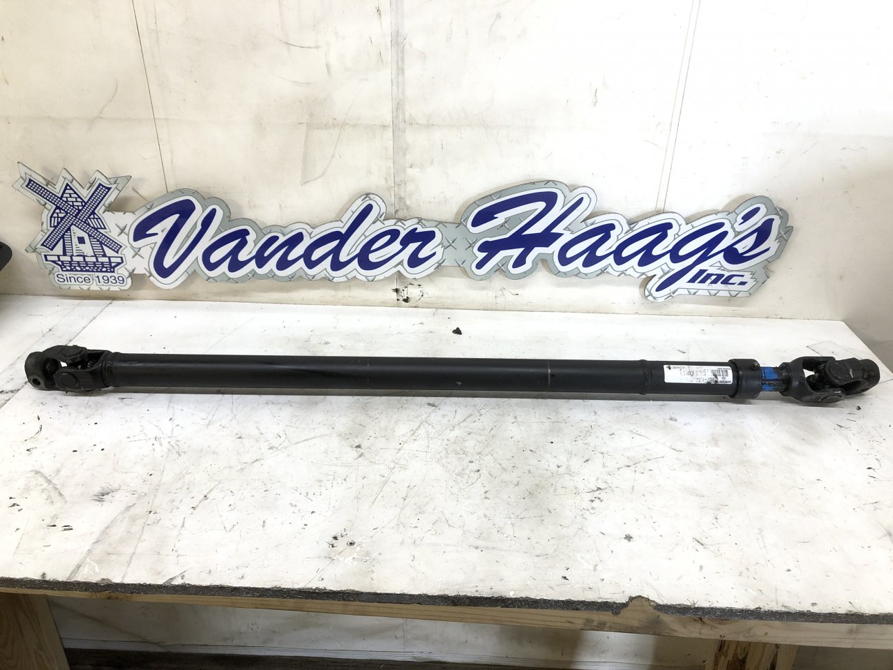 916657-65SX-90 | Kenworth T600 Steering Shaft for Sale