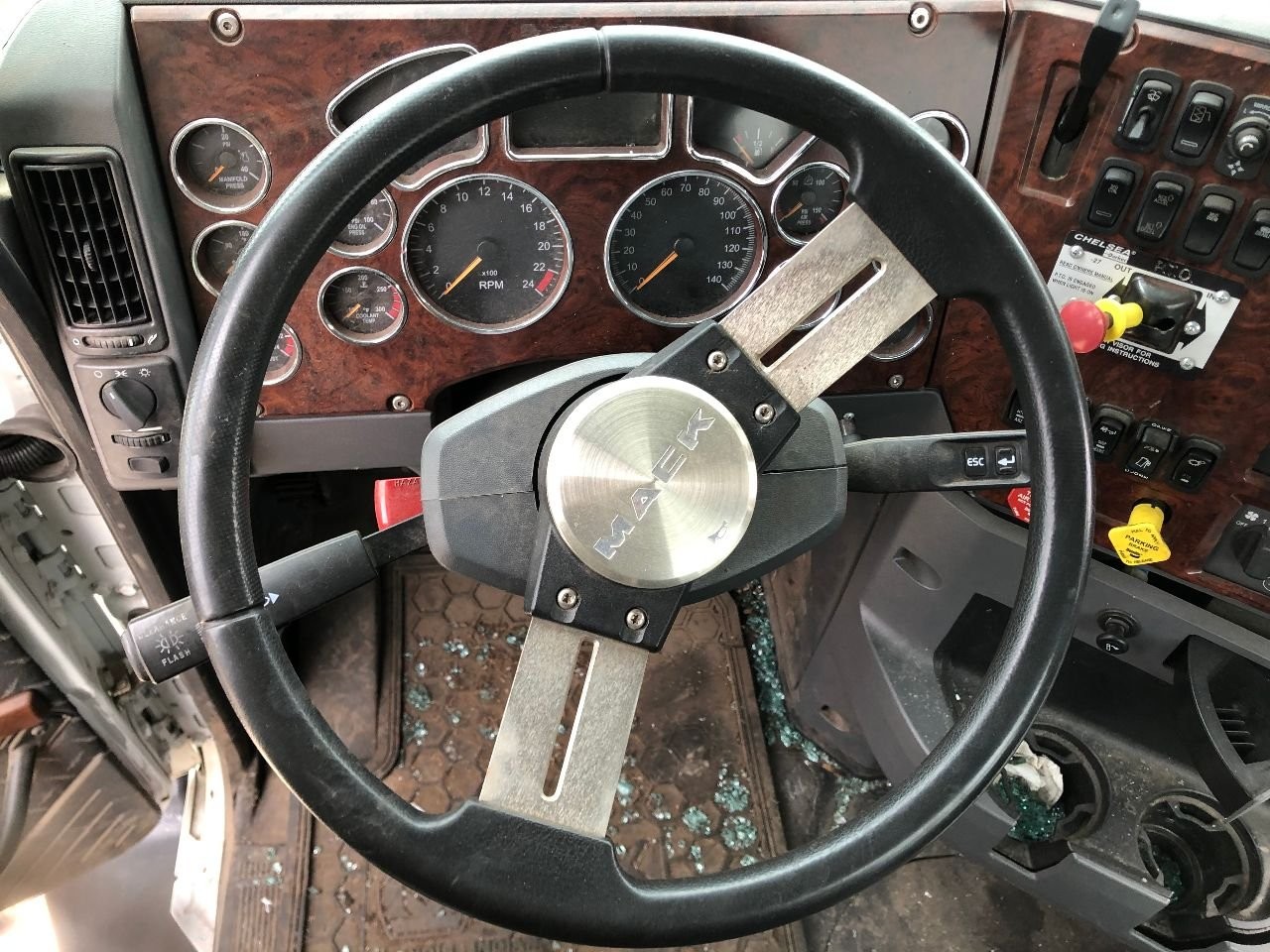 Mack CXU613 Steering Wheel for Sale
