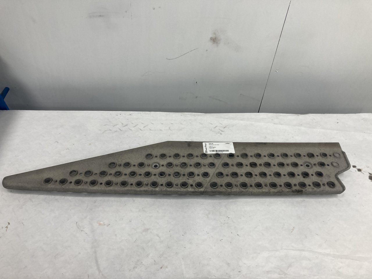 A821234 | Kenworth T680 Step (Frame, Fuel Tank, Faring) for Sale