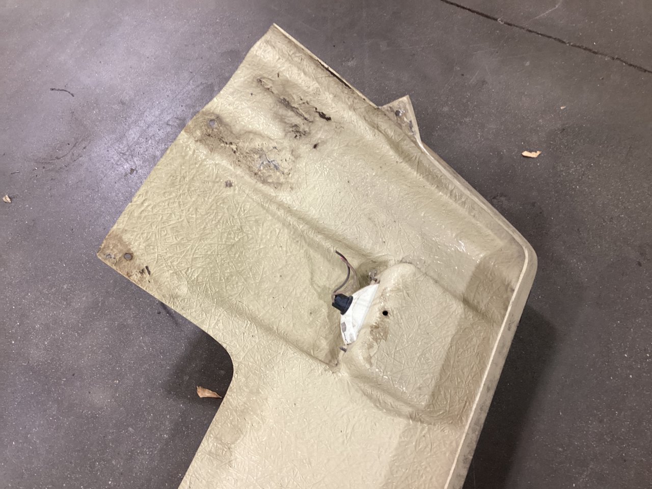 International 4900 Sun Visor (Exterior) for Sale