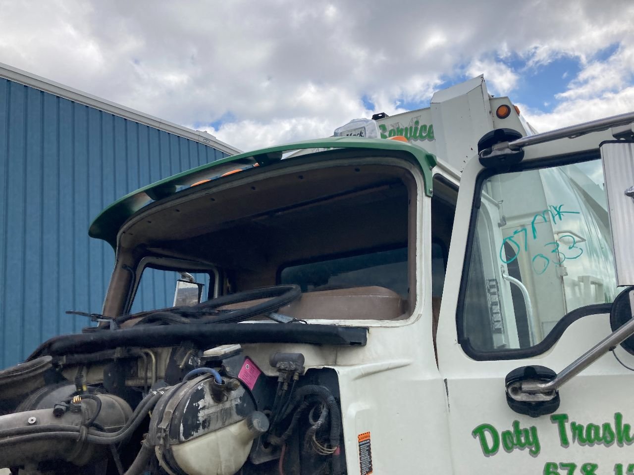 Mack CTP700B (GRANITE) Sun Visor (Exterior) for Sale