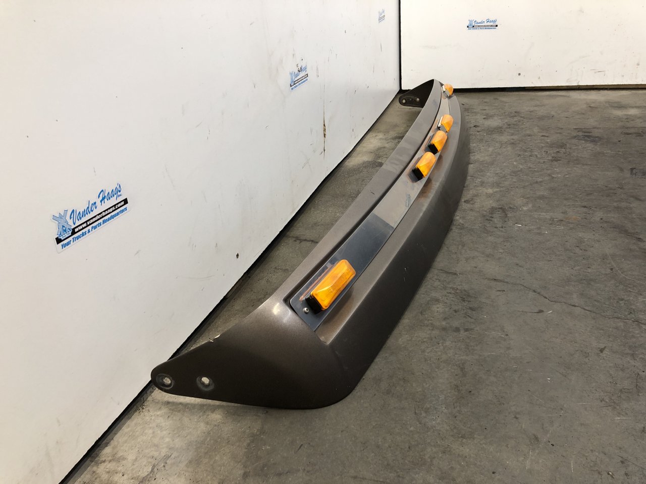 Kenworth T600 Sun Visor (Exterior) for Sale