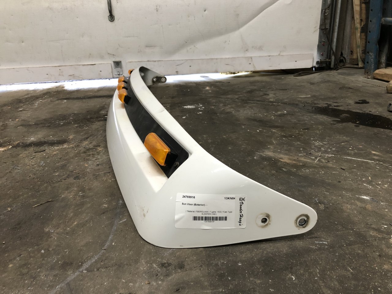 Kenworth T660 Sun Visor (Exterior) for Sale