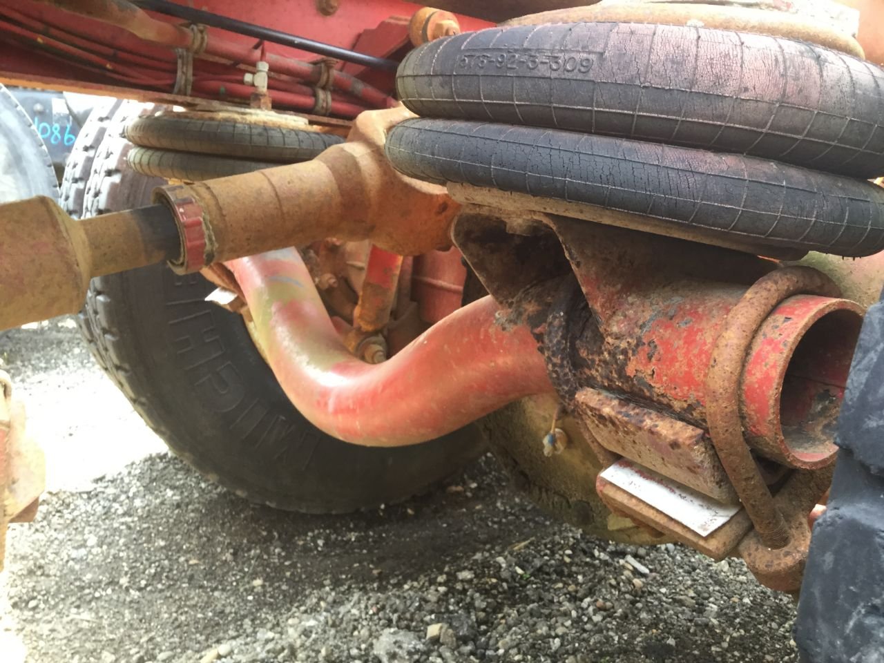 16 10791 D | Freightliner FLT Suspension Air Spring Pedestal for Sale