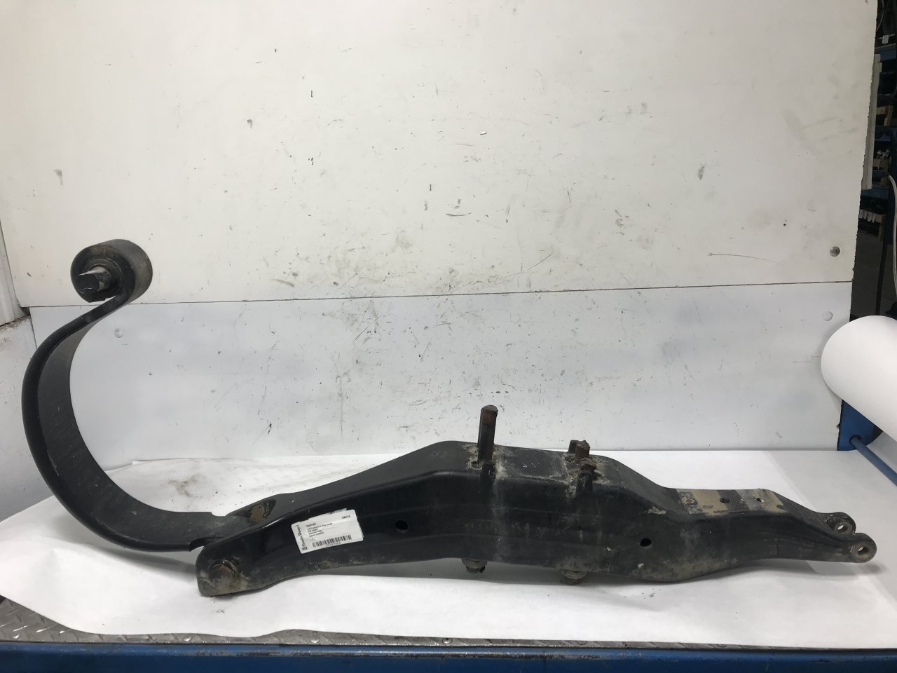 Kenworth T660 Suspension Air Spring Pedestal for Sale