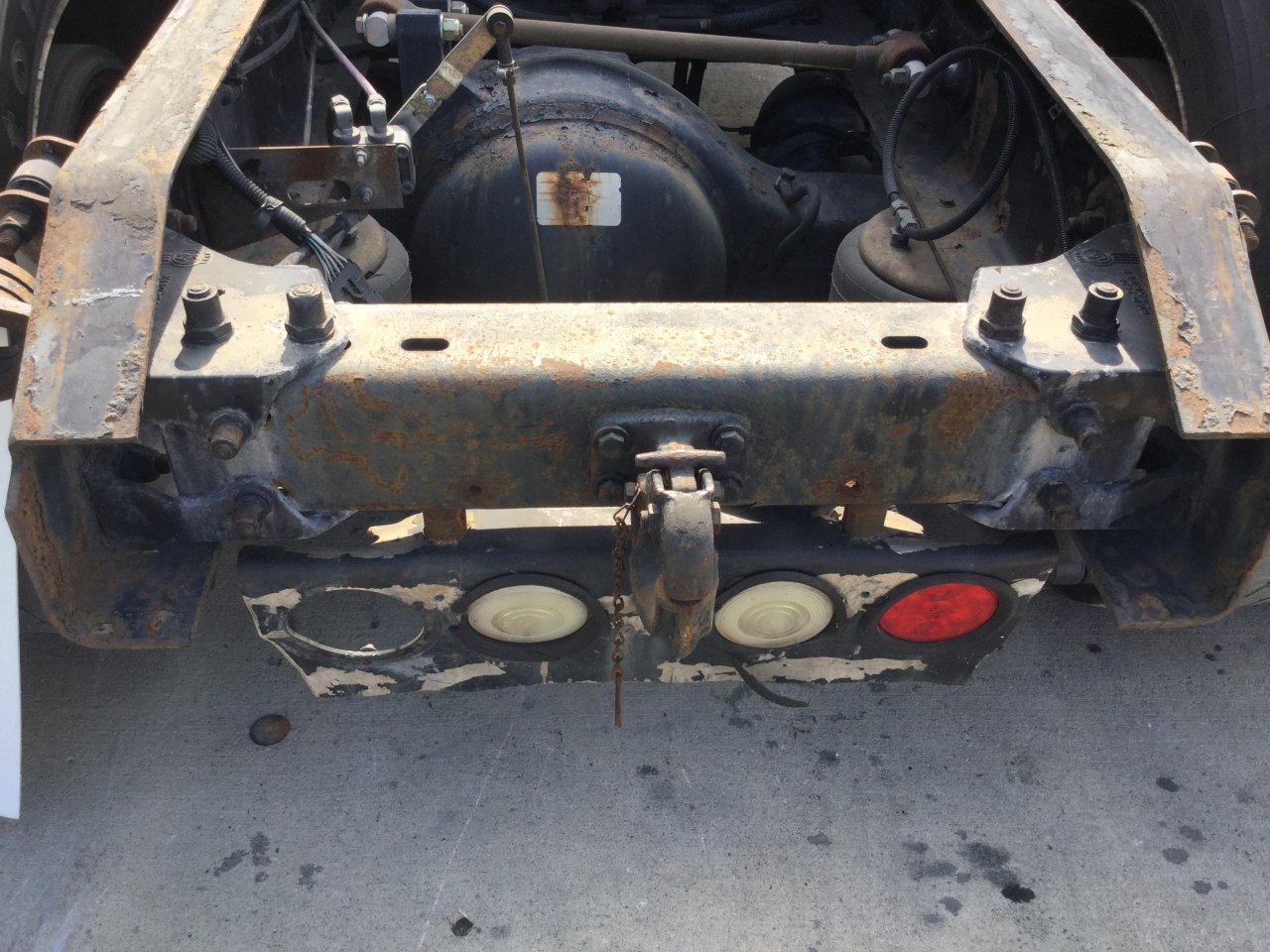 K140-2438R | Kenworth T600 Suspension Crossmember / K-Frame for Sale