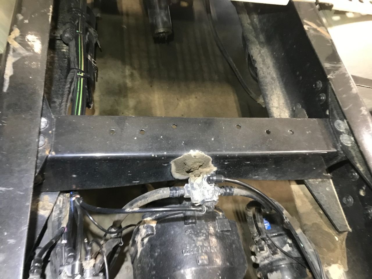 21106468 | Volvo VNL Suspension Crossmember/K-Frame for Sale