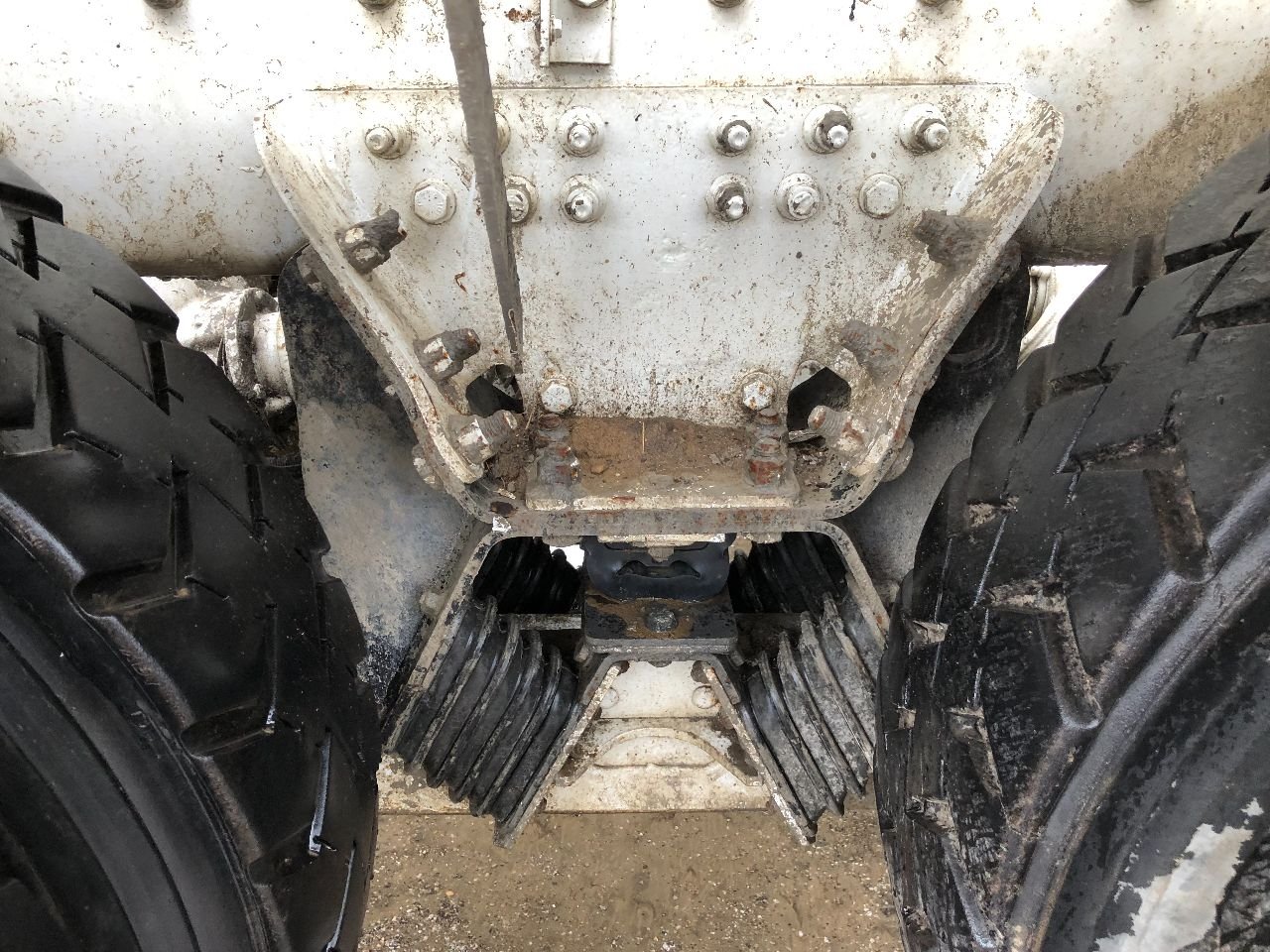 Meritor RR22145 Axle Housing (Rear) for Sale